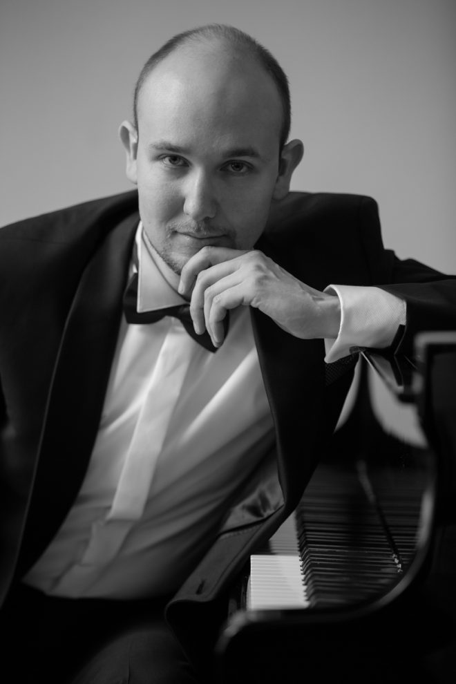 Biography | Maxim Shamo